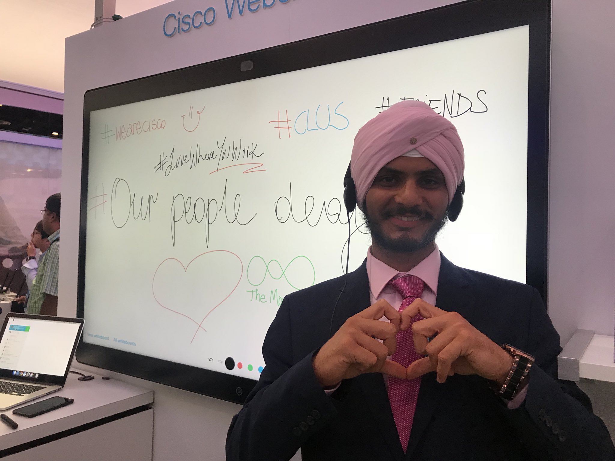 👳🏻‍♂️ GulabiPagg